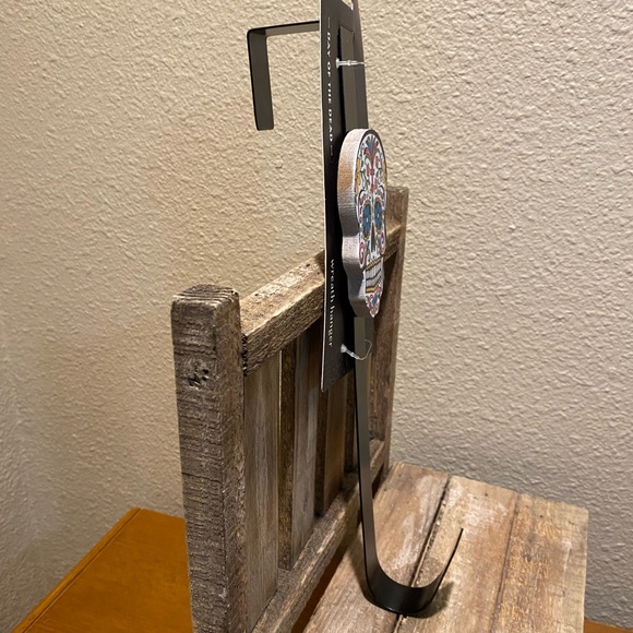 JMLE, LLC. | Holiday | Day Of The Dead Wreath Hanger Sugar Skull Wreath ...